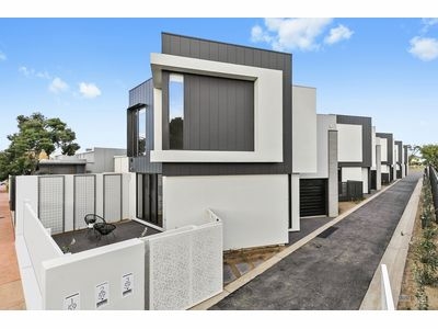 | Desirable Front Townhouse With Due North Aspect