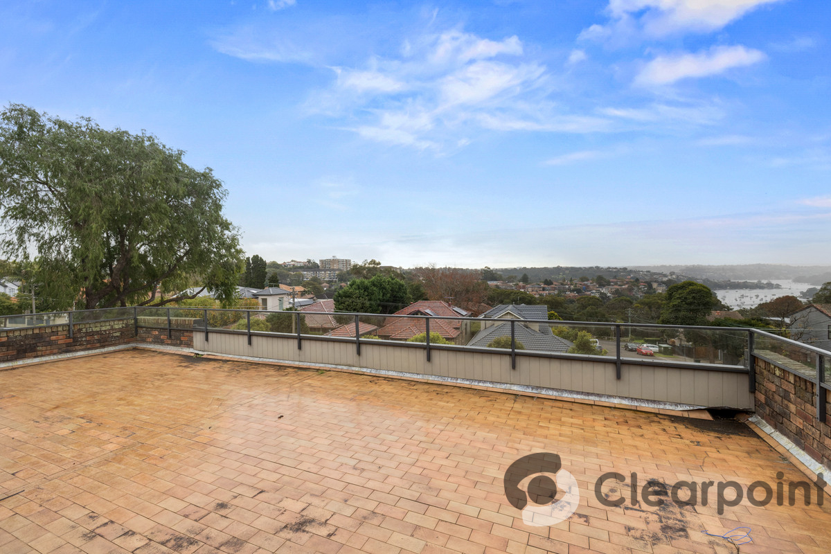 | Isolate in Style – Spacious Apartment, Large Terrace, Water Views