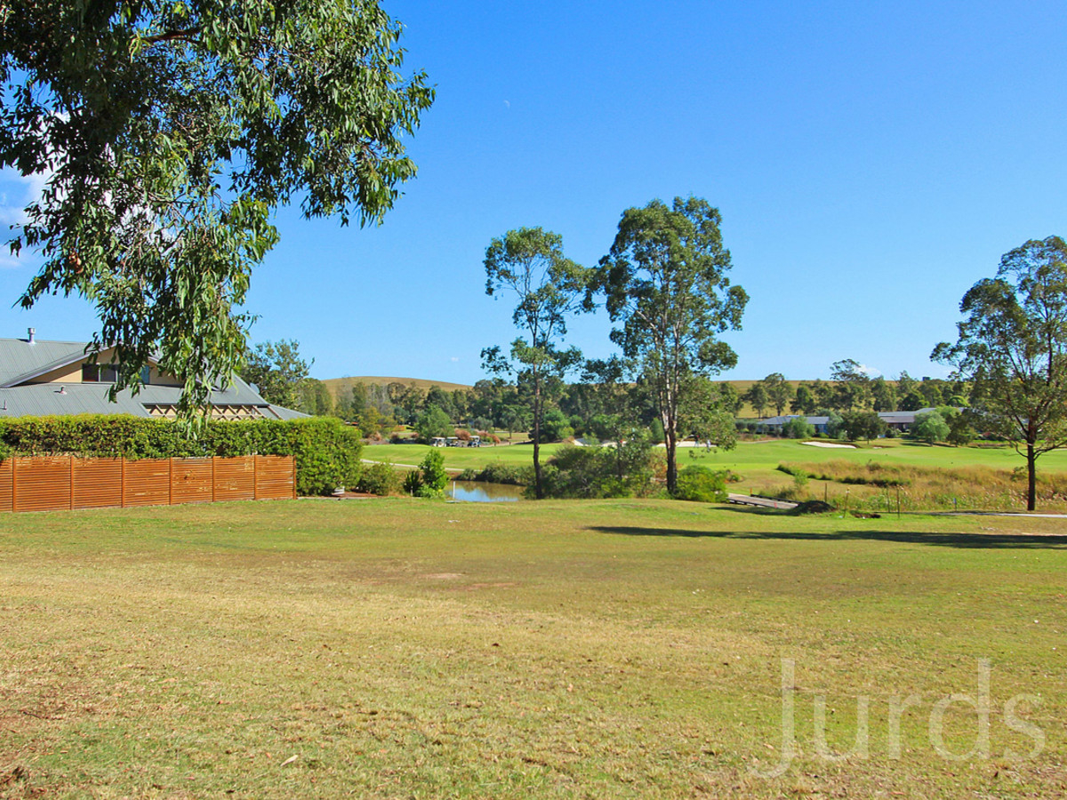 THE VINTAGE POKOLBIN- RARE GOLFCOURSE FRONTAGE WITH OUTSTANDING VIEWS
