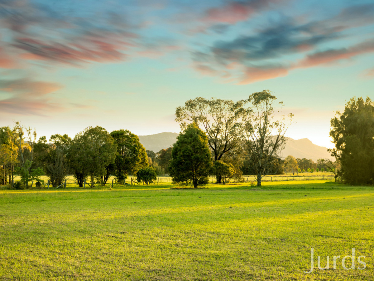 SILVERPOINT ESTATE - A FIRST CLASS ADDRESS