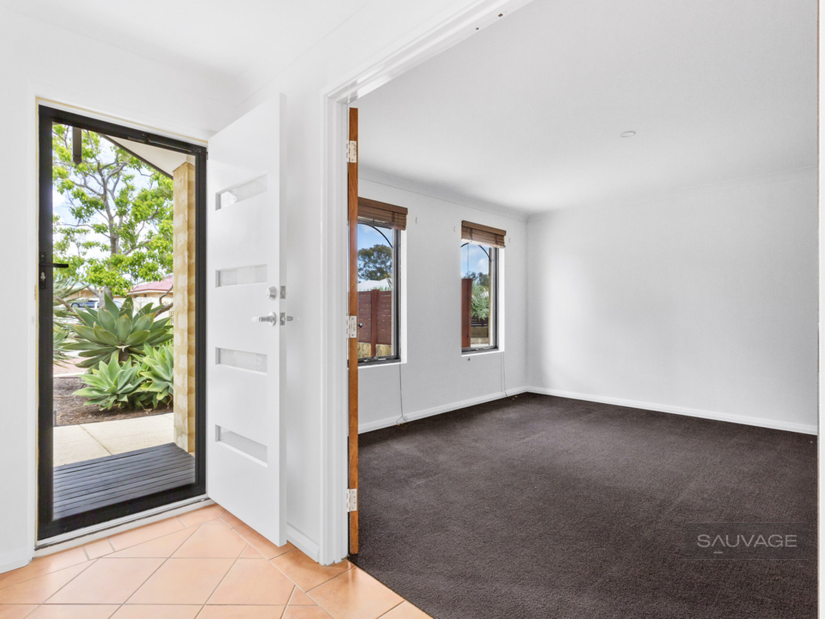 MASSIVE HOME! SIDE ACCESS! HUGE SHED! - Sauvage Properties