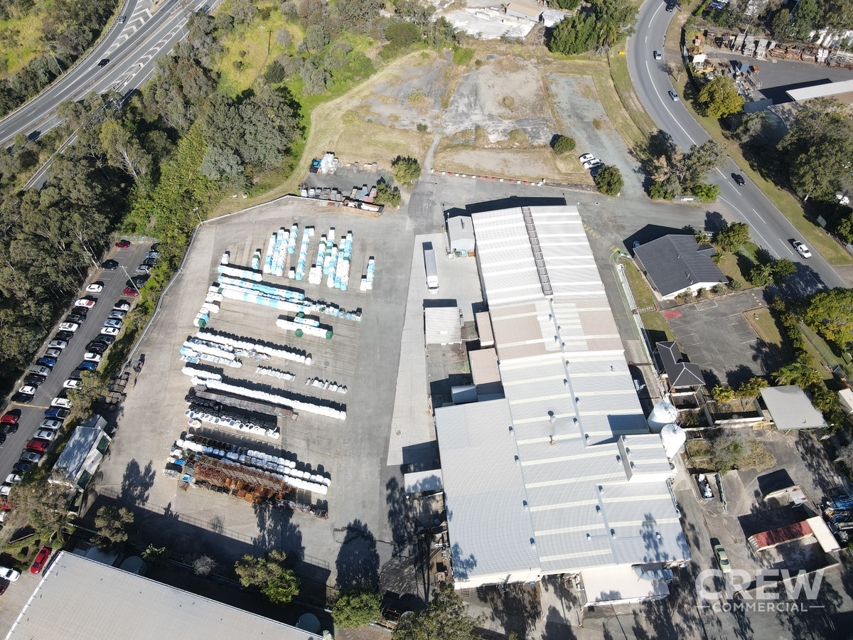 SECURE HARDSTAND - Crew Commercial