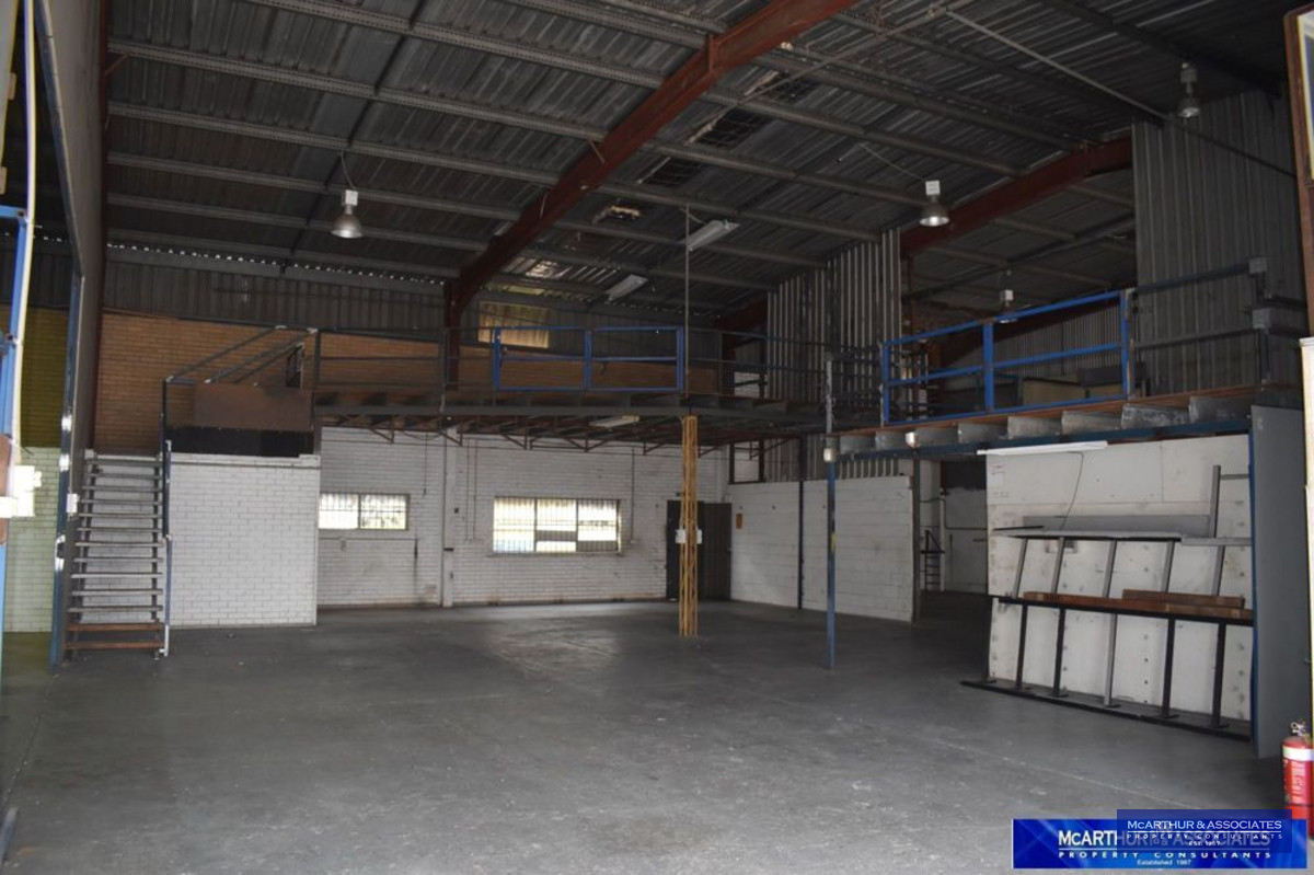 300m2 WAREHOUSE WAREHOUSE WITH HIGH ROOF AND AMPLE POWER, MORAYFIELD ...