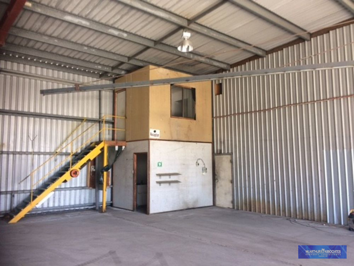 INDUSTRIAL WAREHOUSE WITH HARDSTAND AND EASY ACCESS - NARANGBA ...