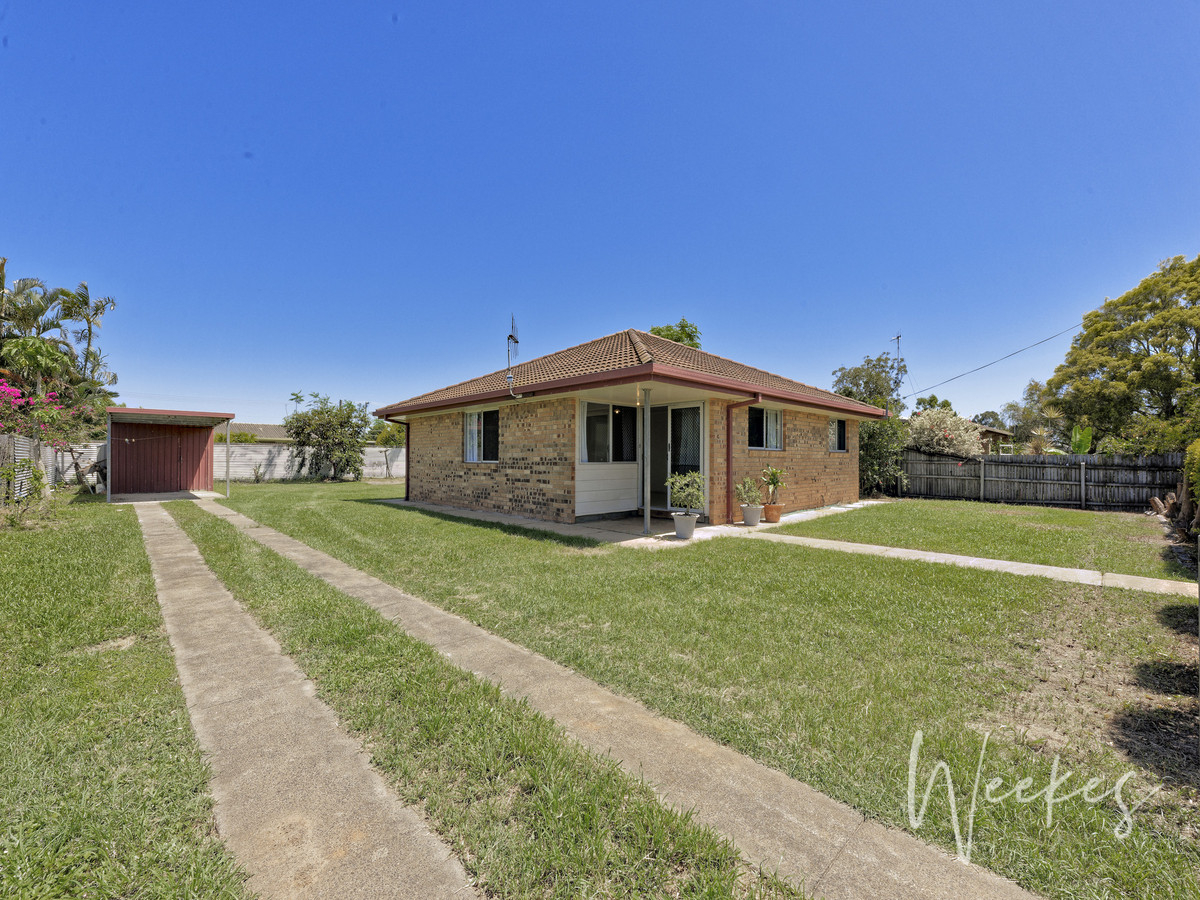 3 Bedroom Brick home - fully fenced - Weekes Property Co.