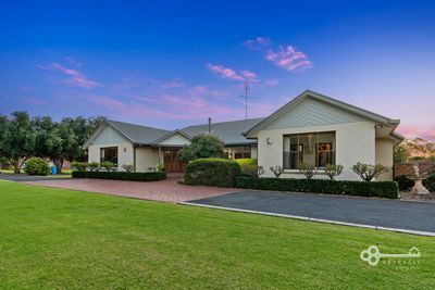 RENOVATED EXECUTIVE HOME IN THE EXCLUSIVE TENISON HEIGHTS AREA - Key2Sale