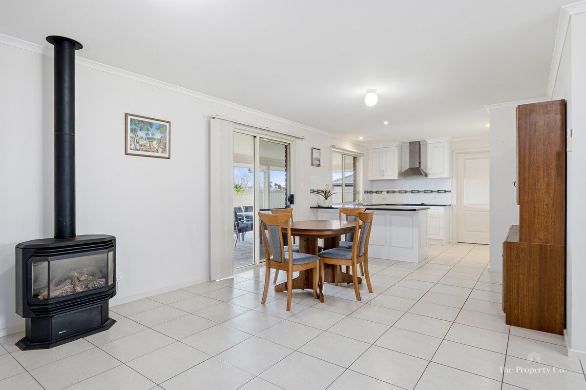 A Low Maintenance & Convenient Home - The Property Co South Australia