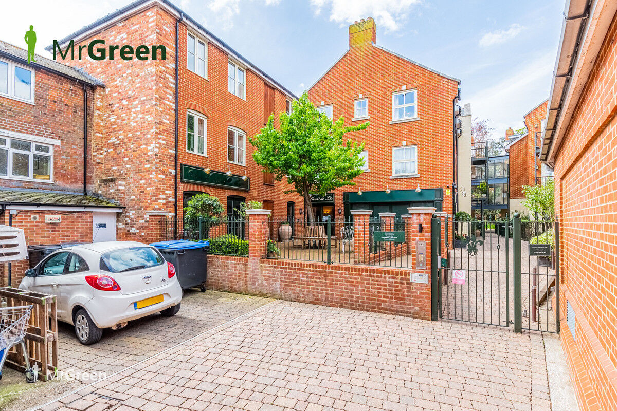 High Street, Christchurch, BH23 - Mr Green Estate Agents Southbourne