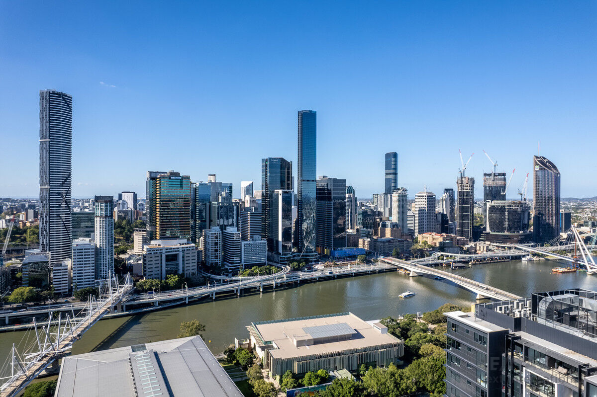 Luxury living at Brisbane City Centre!!!, Offers above $689,000 - RE ...