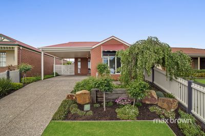 A SUPER-CHIC CHIRNSIDE VILLAGE TREAT - Max Brown Real Estate Group