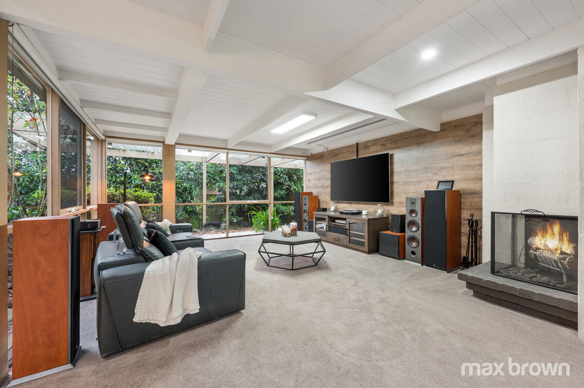 FASHAM JOHNSON STYLE HOME IN HEART OF MONTROSE - Max Brown Real Estate ...