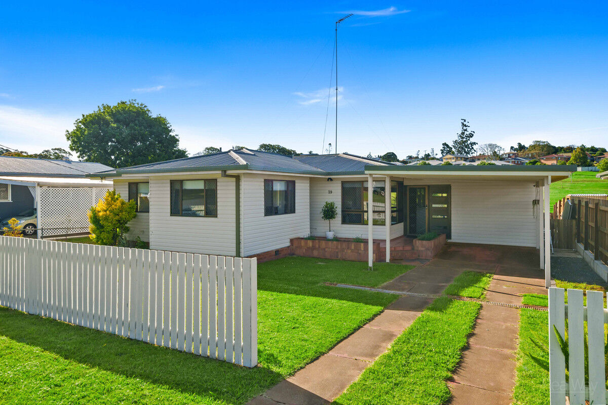 Immaculate 3 Bedroom Family Home, $445,000 - Rentals & Houses For Sale ...