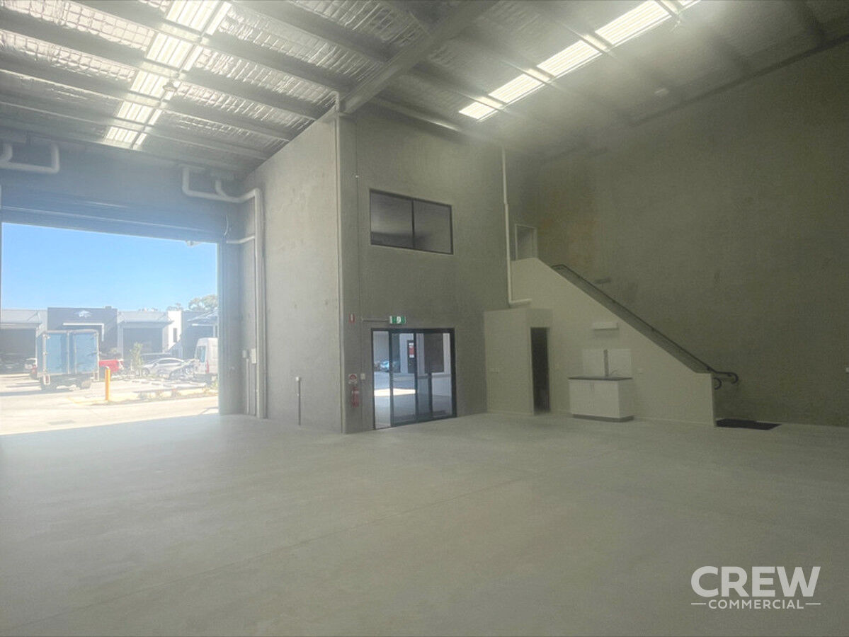 Brand New Concrete Tilt Panel Headquarters - Crew Commercial