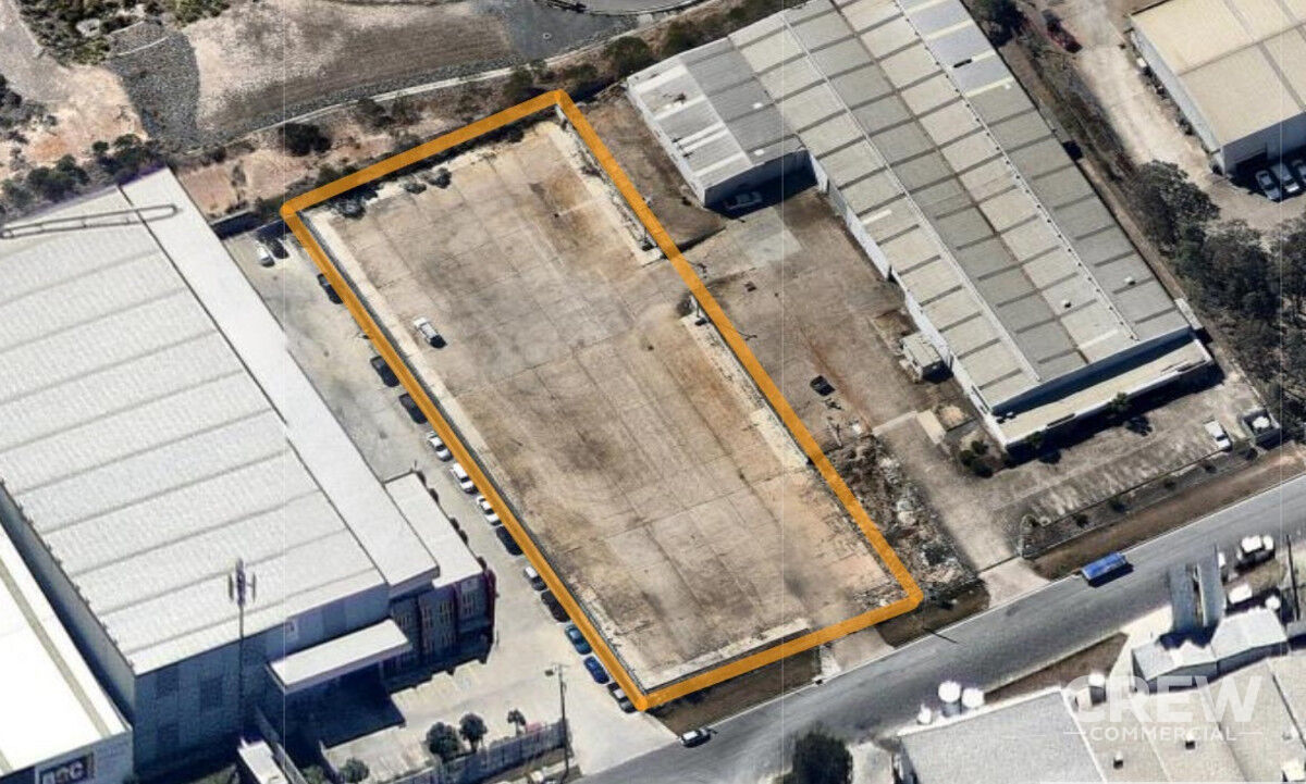 CONCRETE HARDSTAND - Crew Commercial